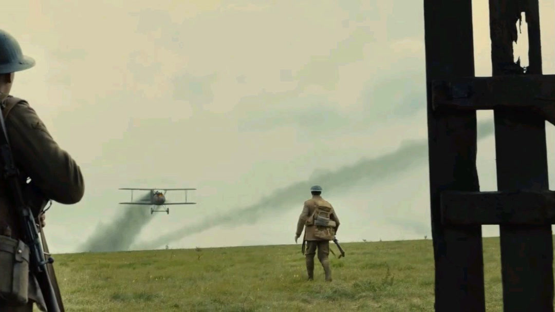 第一次世界大战进入最激烈之际,两个年仅16岁的英国士兵接到的命令,...