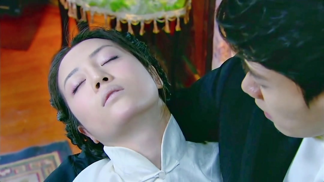 活色生香:妹妹难产世轩竟保小,李易峰抱着去世妹妹回宁家