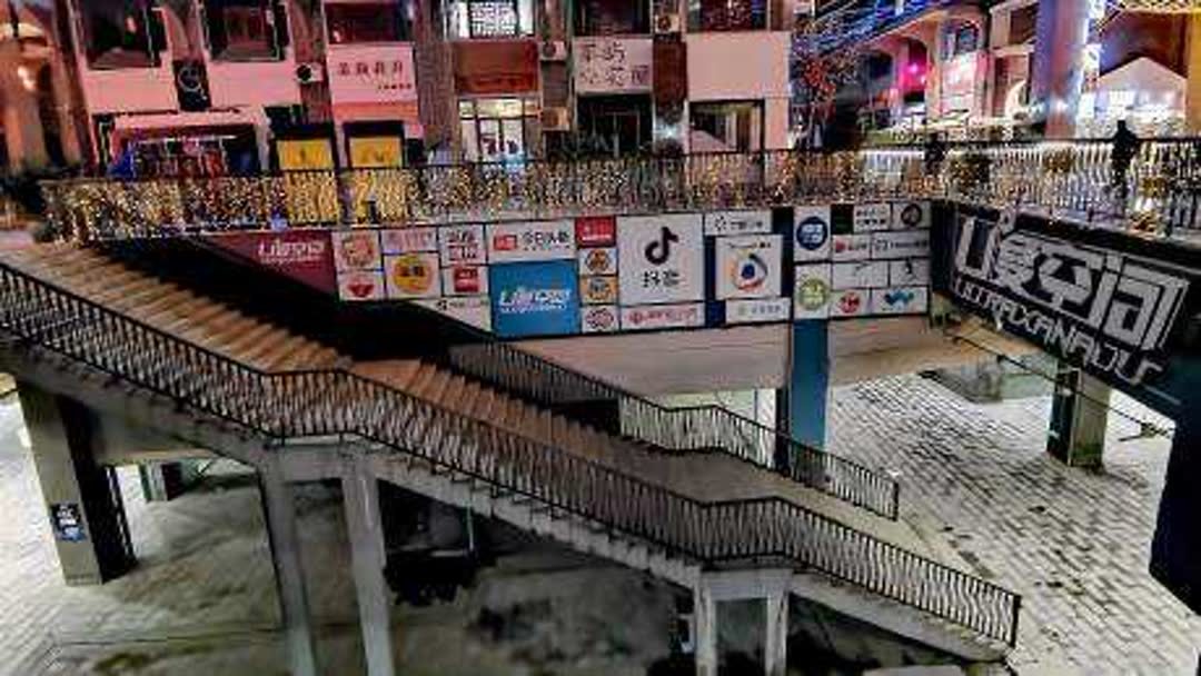 柳州窑埠下沉商业街开始招商了,店面挺多的,这条网红街能火吗?