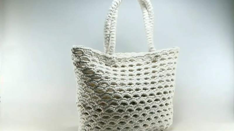 钩针编织时尚大方的手提包,简单易织,仿一个送妈妈吧