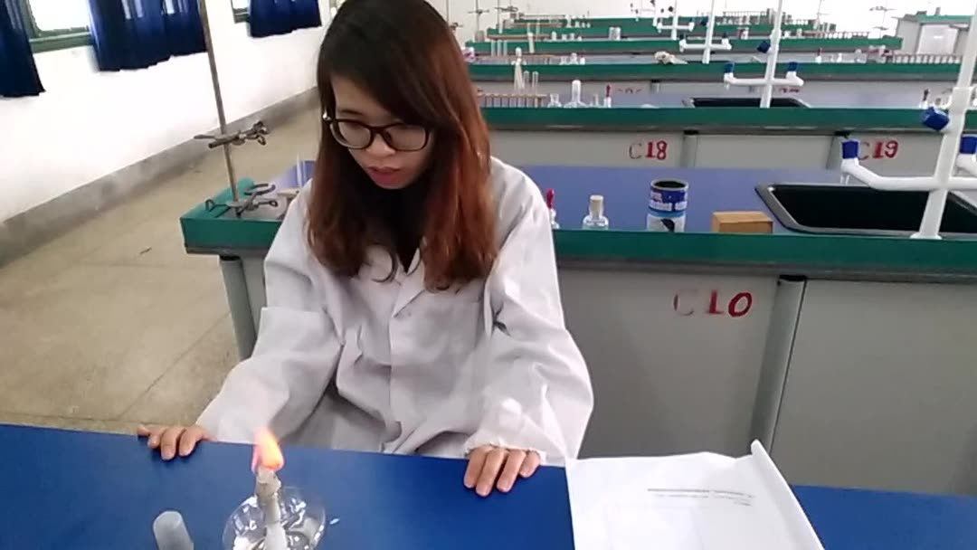 酒精灯的使用和给物质的加热.mp4
