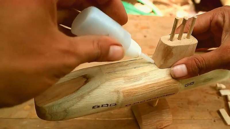 用木头制作一个潜艇模型,有没有水下幽灵的气场?