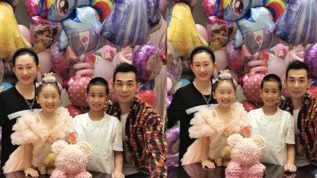 赵文卓夫妇为小女儿庆生 Lua穿公主裙吹蜡烛 长相神似妈妈张丹露