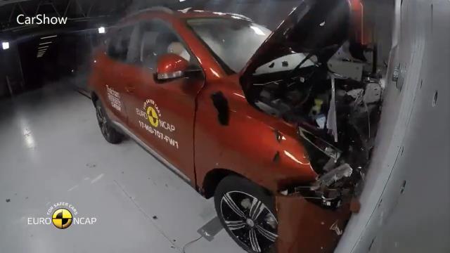 花10万块买台上汽名爵ZS,看完碰撞测试后我瞬间心寒了