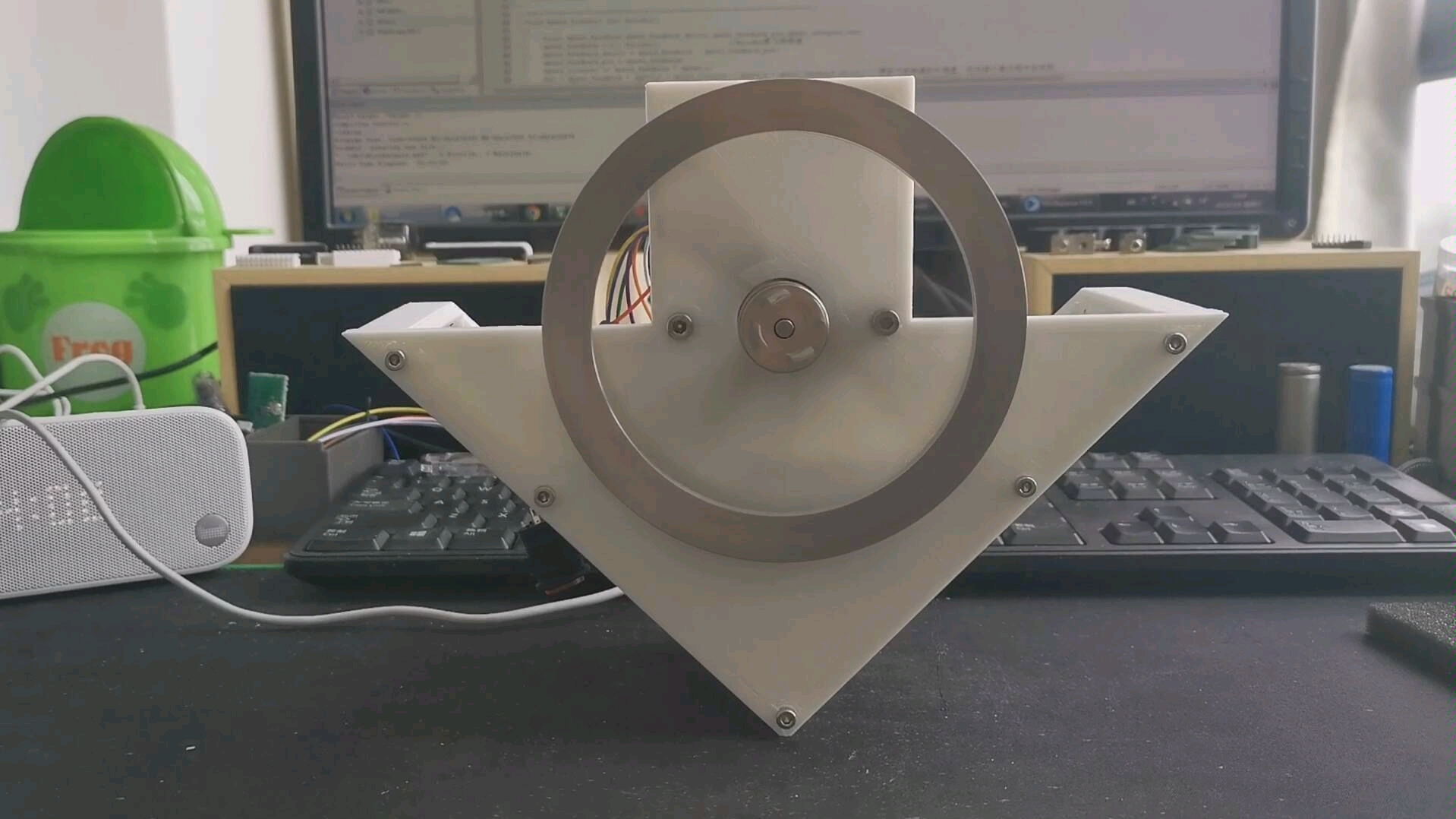 基于卡尔曼滤波算法的倒立摆设计