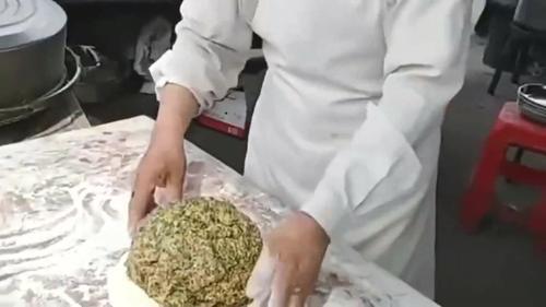 传统民间美食文化,制作方式也很是简单的,但是确实是很美味的面食!