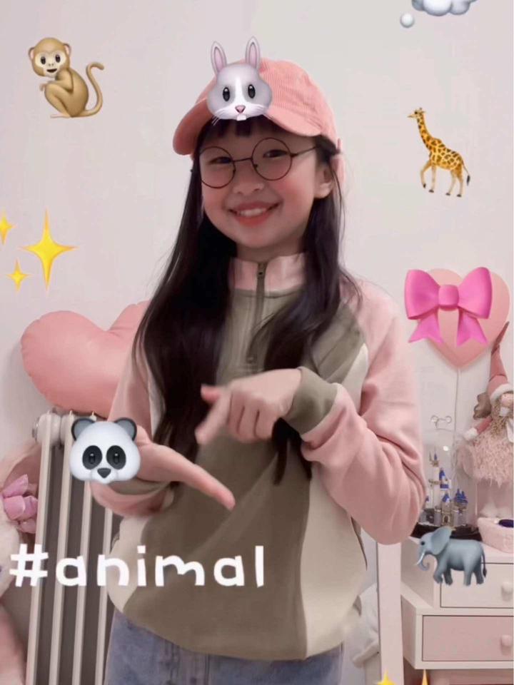 ...我妈吧~#机灵姐一家 #机灵姐的成长纪念册 #downdowndown手势舞