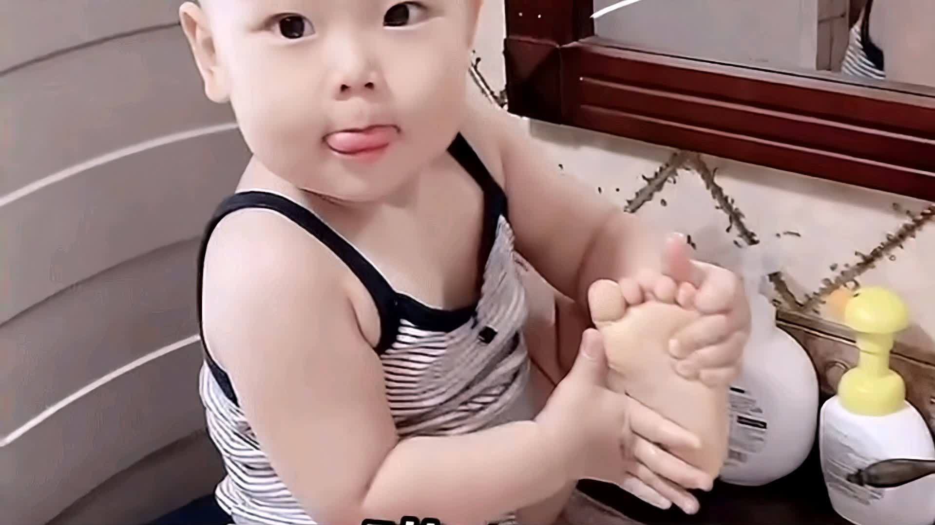 一大早又是洗脚又是洗脸的