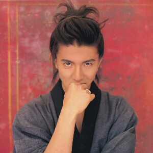 世间竟有如此的美男子 