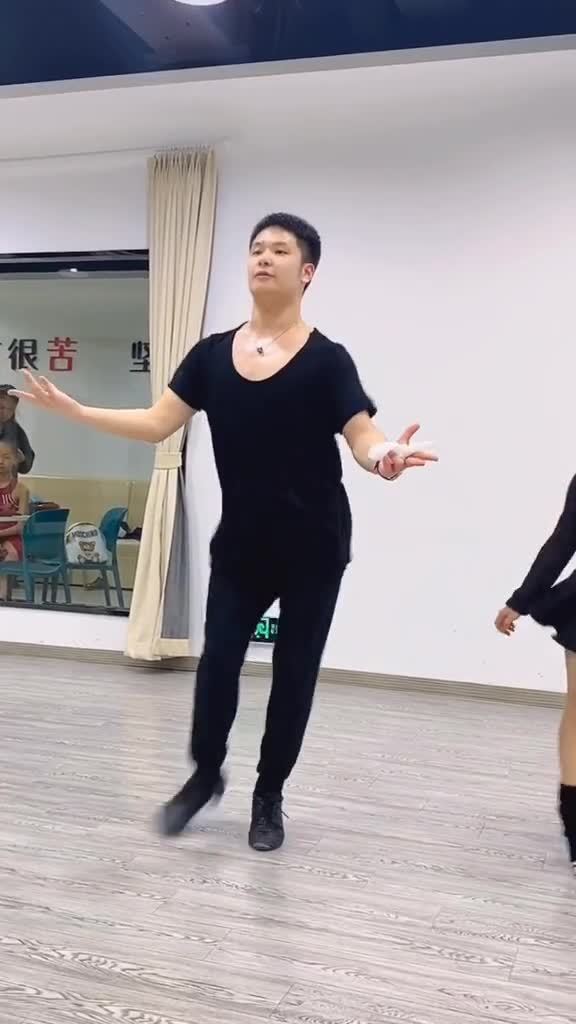 "对比手法"使舞蹈有了活力#拉丁舞