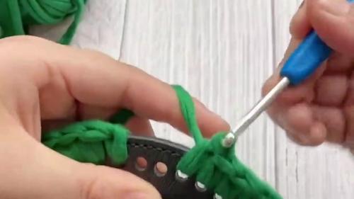 小姐姐教你钩针编织最基本的方法,初学者一定不要错过哦!