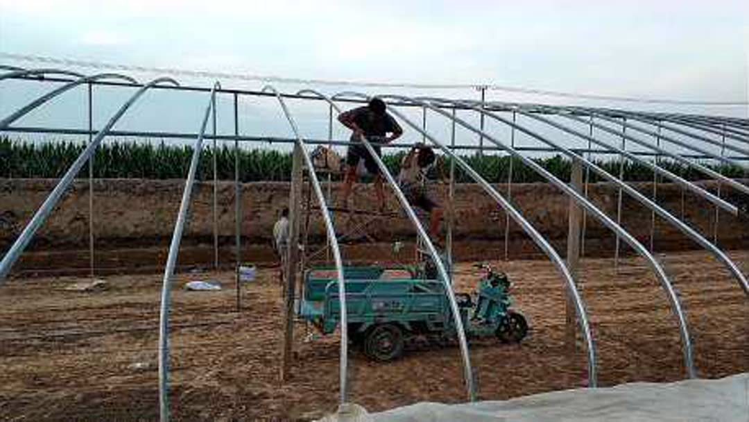 农村蔬菜大棚改进前后差别,建设新型温室大棚
