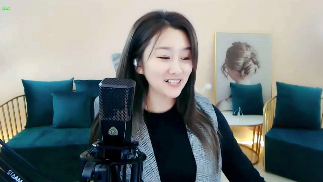 菲儿《桥边姑娘》坐在桥上我听你歌唱 我说桥边姑娘你的芬芳