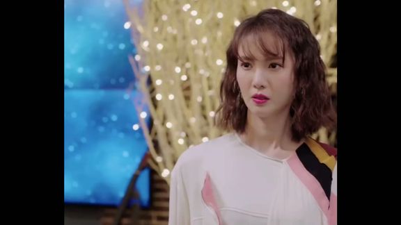 美女总裁跳钢管舞,被侮辱成夜店小姐
