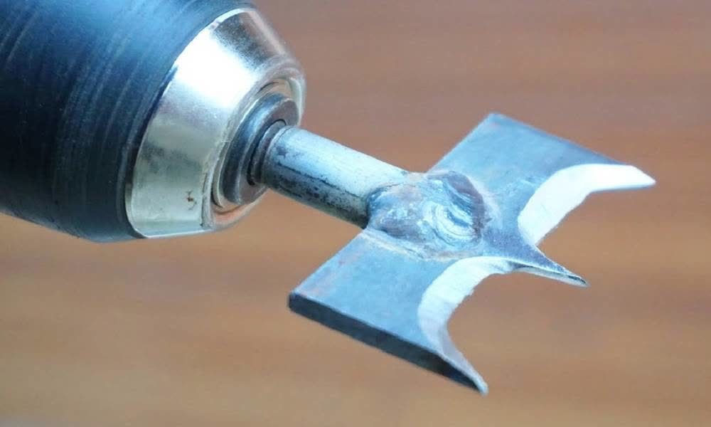 电钻加上一个小玩意,立马就变成打孔神器,学到就是赚到