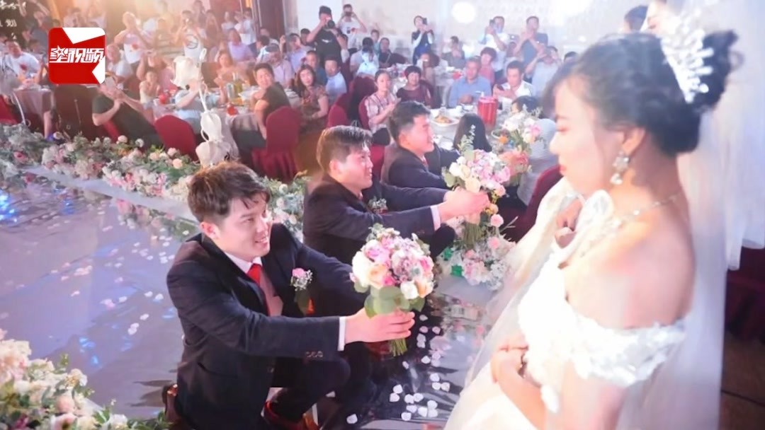 最牛的婚礼!三胞胎兄弟同一天娶妻,高考曾考出连号分