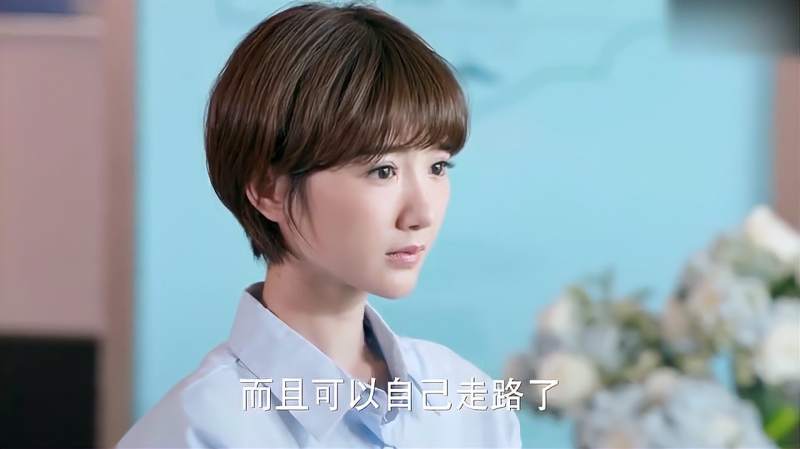 残疾的新娘突然从轮椅上站起来,真面目暴露了,太精彩