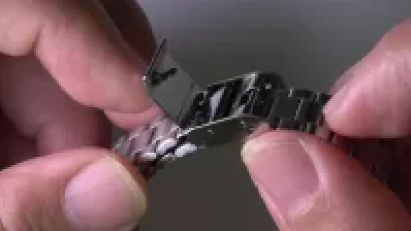 卡西欧小金表小银表表带表带如何打开使用