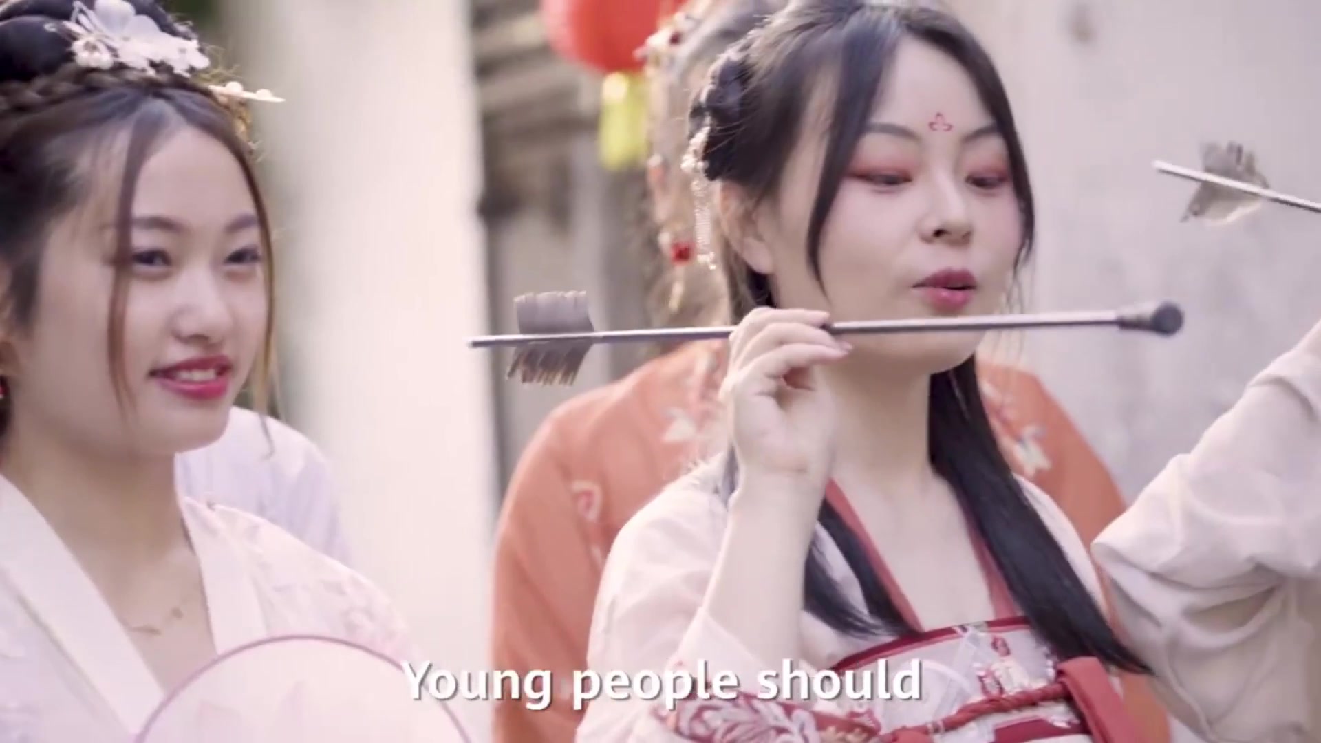 华为海外宣传片,充满魅力的汉服文化《华为汉服协会》