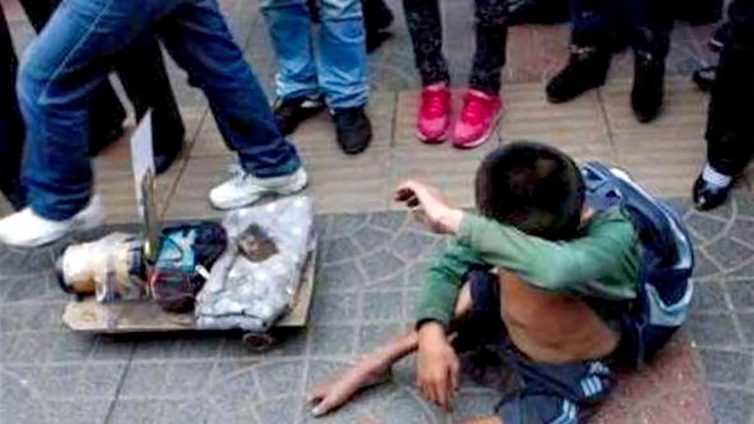 儿童被人贩子拐卖之后,会受到什么样的遭遇?看完让人心情复杂