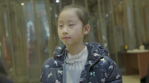 乘坐电梯勿大意,防范安全风险,消除事故隐患。