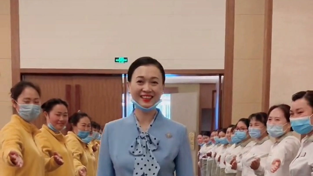 接待礼仪,帮我看看哪位员工没看着我ߤ�ߤ