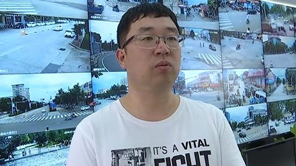 最美城管人,守护防汛一线,保障城区安全度汛