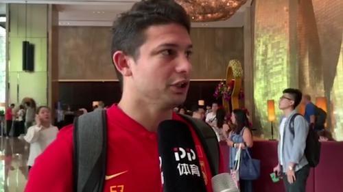 PP体育直播中超联赛!艾克森现场中文念“洛国富”名字