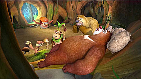 光头强趁熊大昏迷疯狂砍树,熊二带大家去阻止光头强