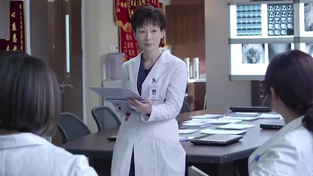 产科医生:俩医生勾心斗角,主治医生怀疑被针对,反驳主任遭怒怼