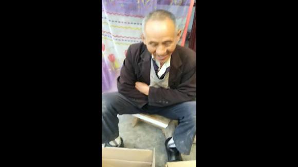 大叔一身正能量,给我讲实践与理论的关系