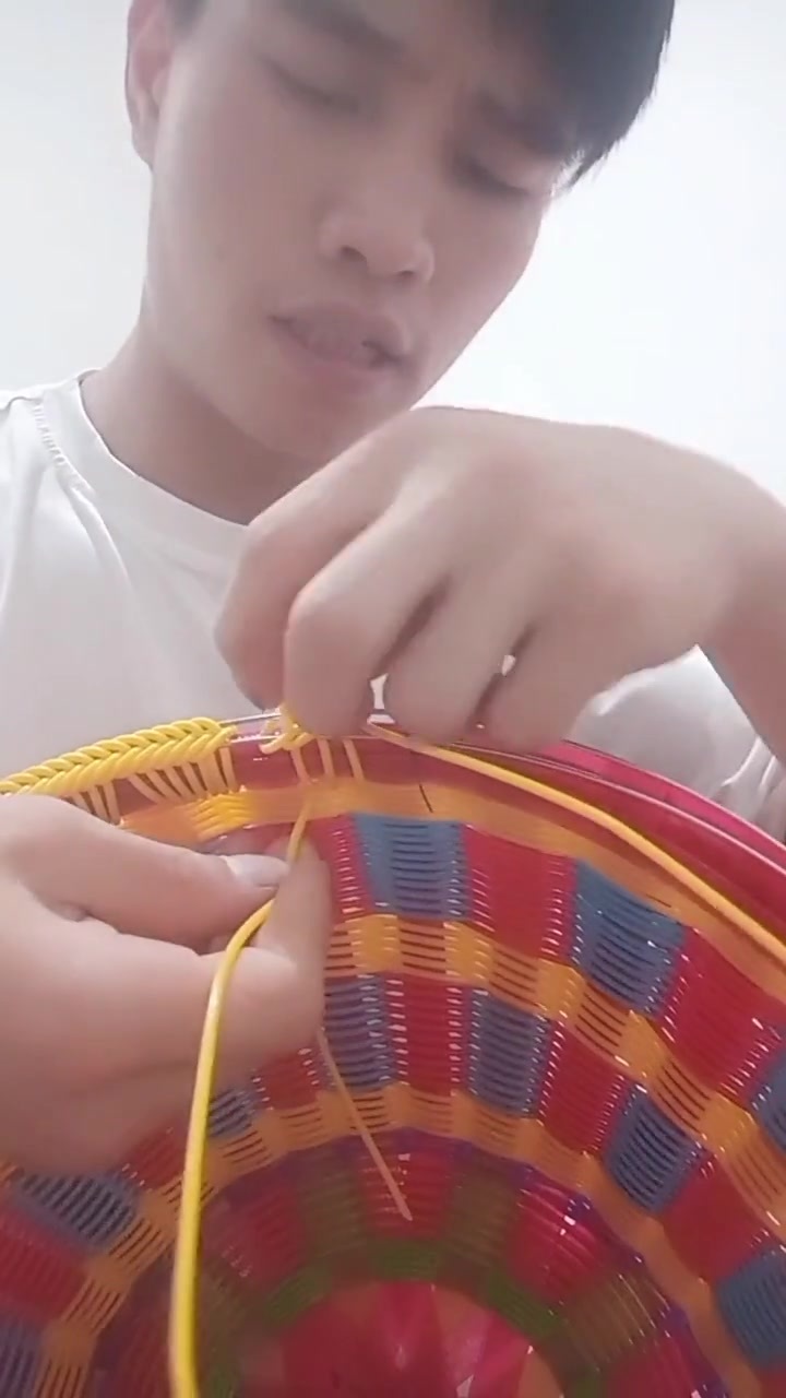 纯手工编织的篮子