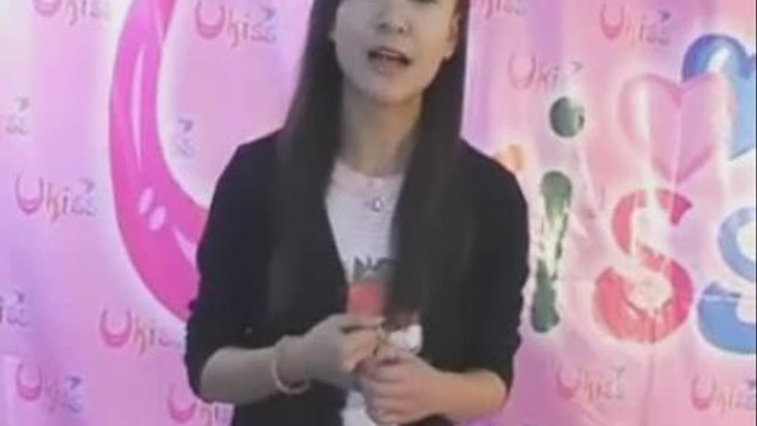清纯美女表演说绕口令(1)