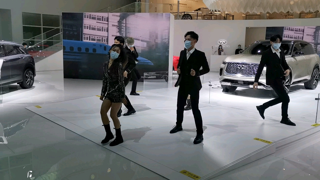 2020年车展表演视频1