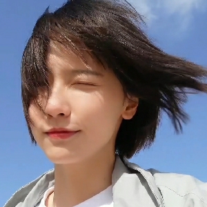 爱吃蛋黄派的黑大帅 