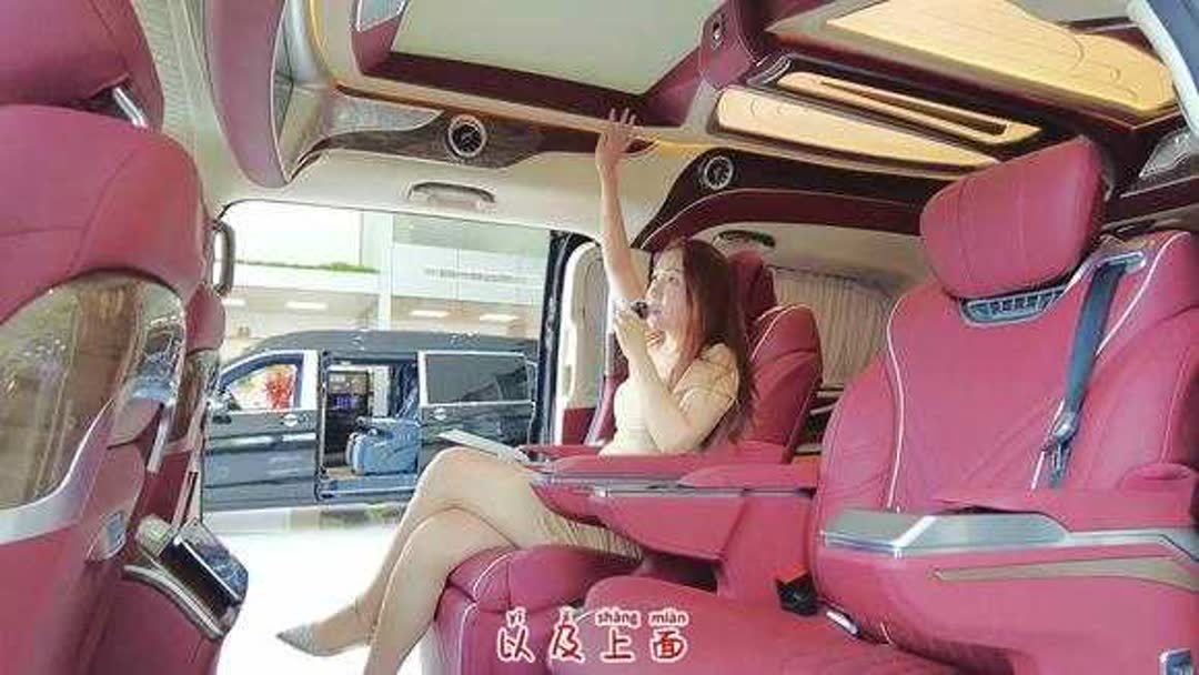 宾利红全模具化一体开模奔驰v260改装商务车七座视频 科技感十足