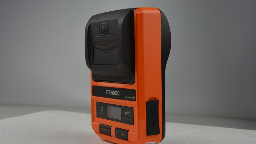 PT-50DC标签机安装标签纸