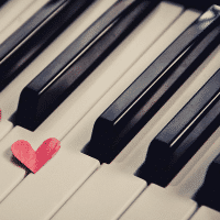 钢琴吧 