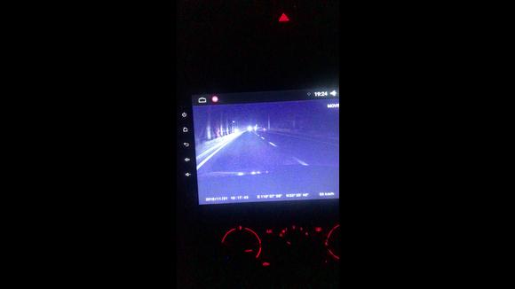 行车记录仪拍下的自然现象