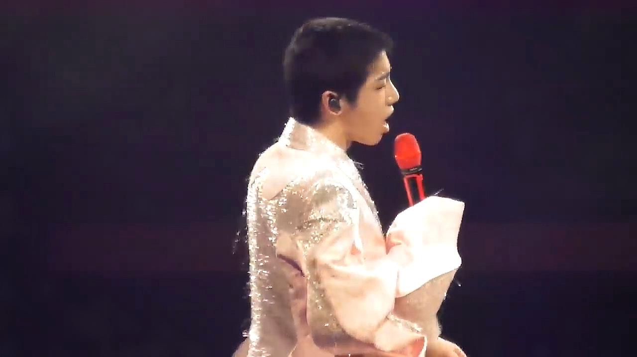 华晨宇新歌首唱《疯人院》华晨宇2019海口火星演唱会