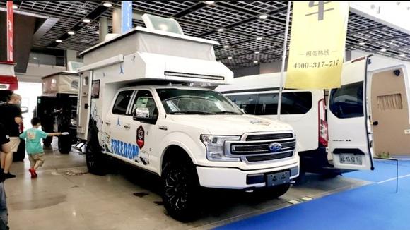 98.98万进口福特皮卡升降顶房车,霸气外观嗨爆全场!男人的大玩具