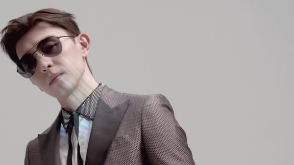 邓伦x海伦凯勒时尚大片花絮百变邓伦,每一帧都好好看,拍出了时尚大片...