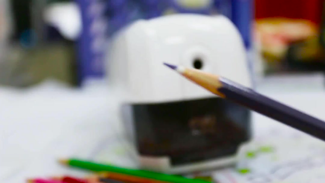 【耳机福利】电动削笔机