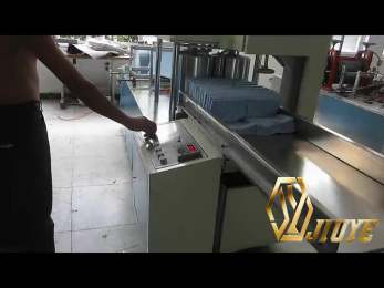 400无纺布水刺布覆膜无纺布床单折叠机器设备运行视频
