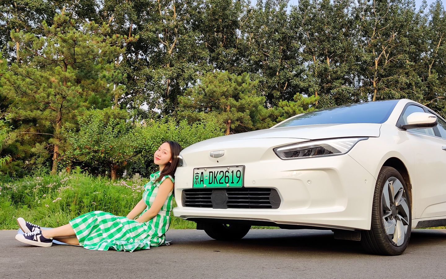 搭载L2 Plus自动驾驶辅助,珠珠试驾“理工暖男”几何A