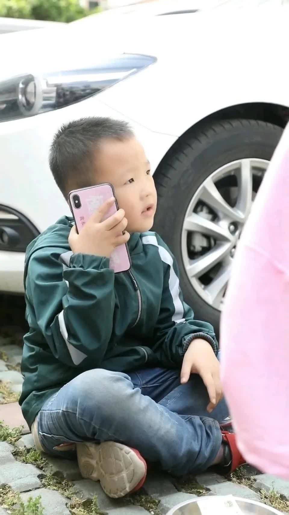 乞讨的小孩,三段