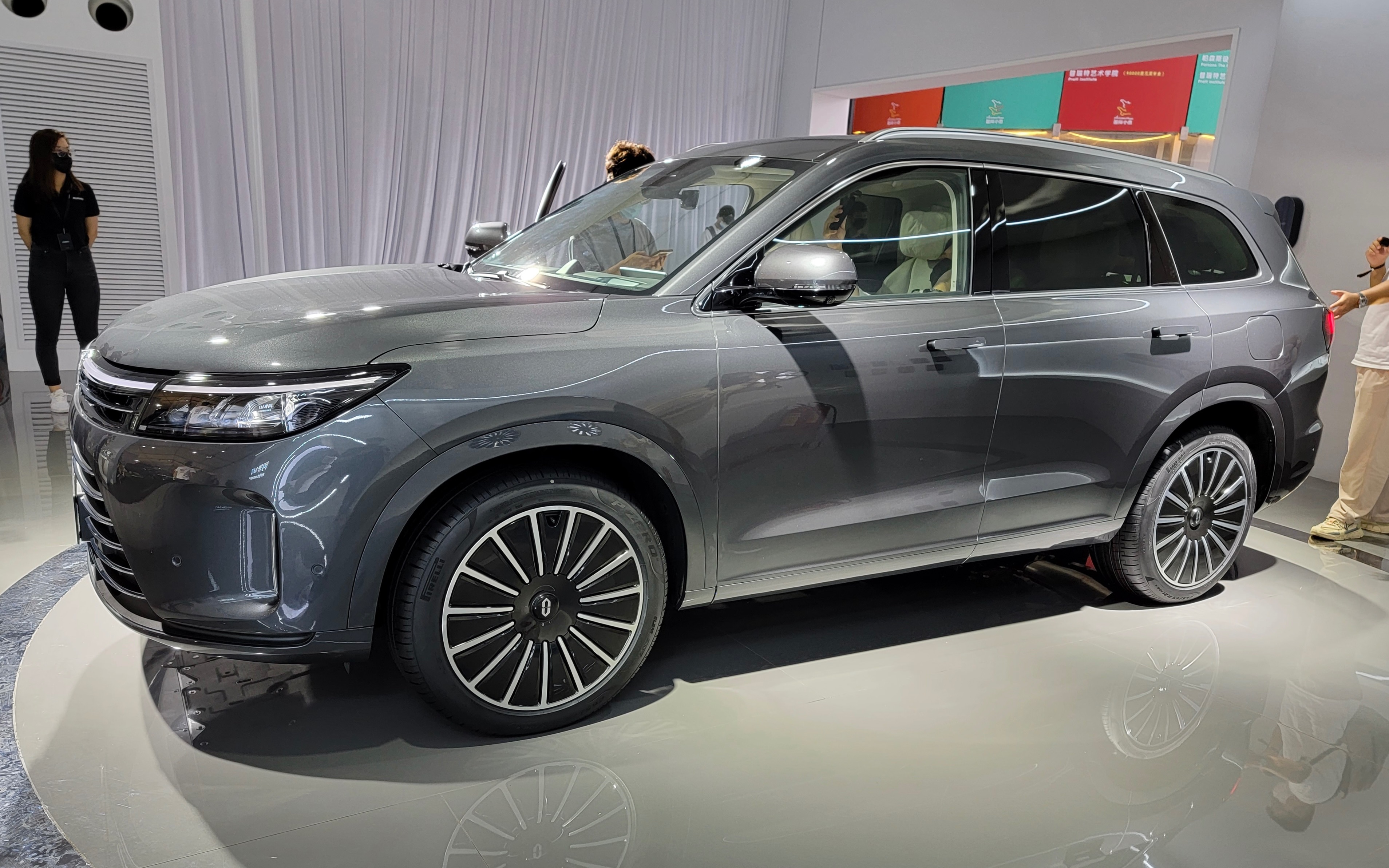 【首发】AITO 问界M7 静态展示