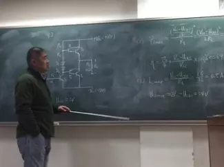 模拟电子技术基础(童诗白第四版)习题9.7答案视频