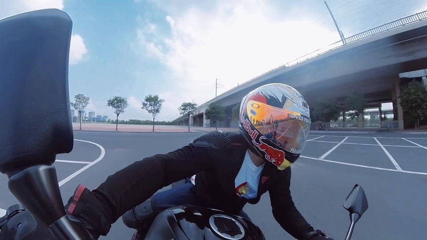 疫情期间仅有的出门时间,练车!#机车 #insta360onex全景相机