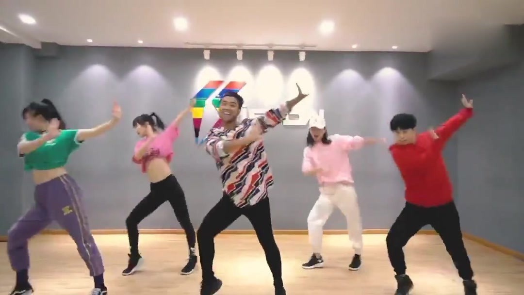 火遍全网的海草舞教程来啦,舞蹈视频动作教学